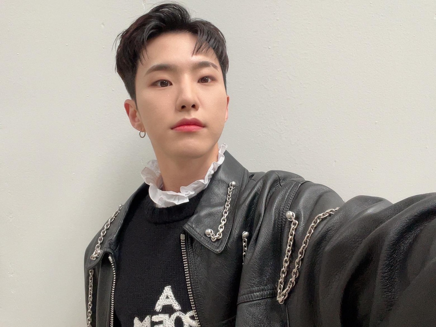 SEVENTEEN社群貼文 - 올려준다는걸 깜빡했네 - 호시