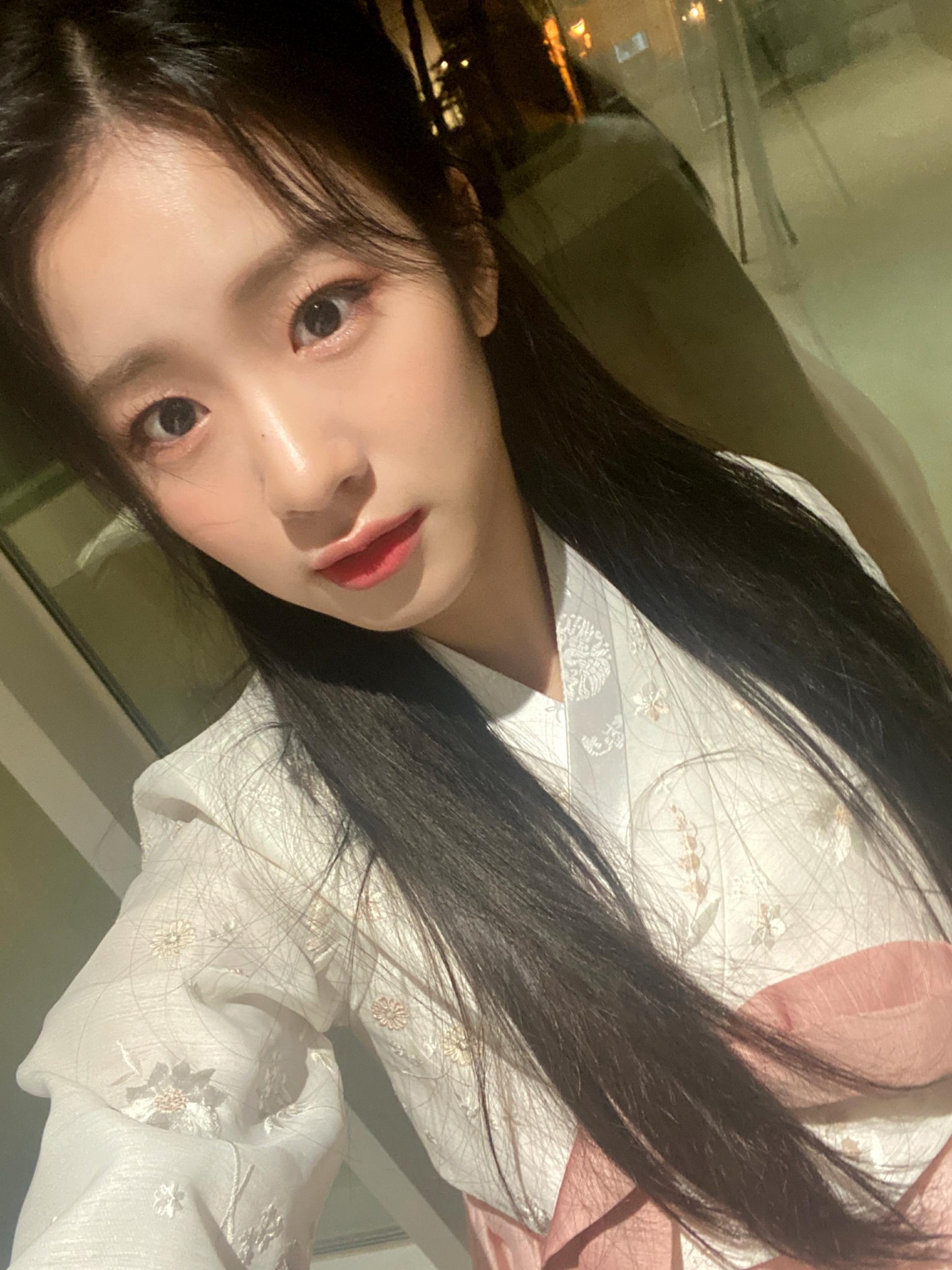 Wooah 커뮤니티 포스트 🖤🐯와우🐯🖤 설 연휴 잘 보내고 있나요 틈틈히 우아 생각도 하구 우연이 생각도 하고 있나아