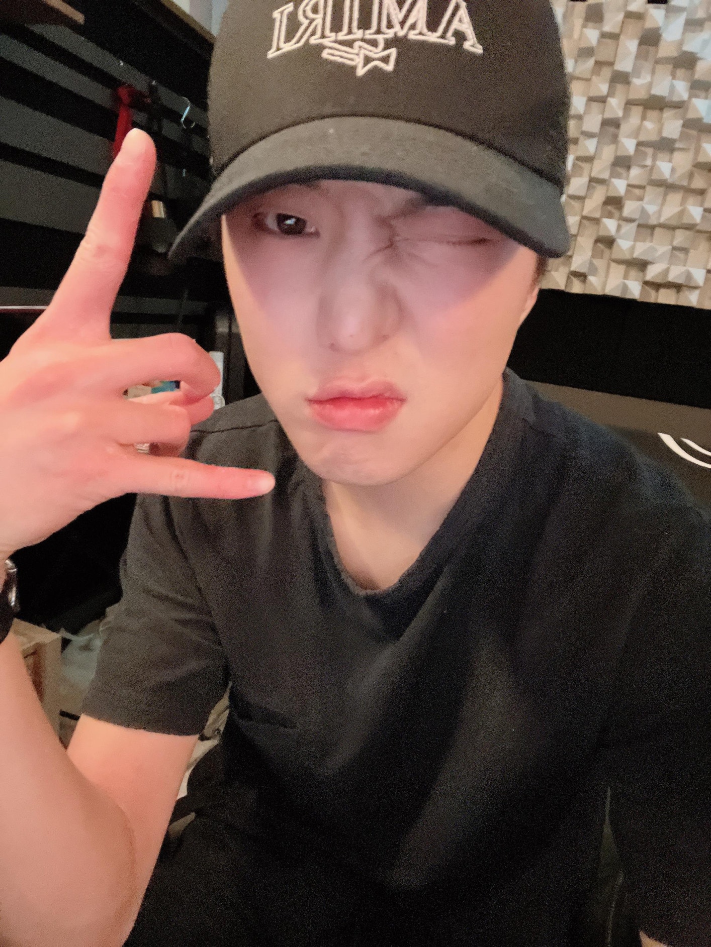 Winner Community Post 오늘 하루동안 우리가 위너가 된 날을 기념해주신 모든 인서들 고맙습니다💙 Yoon