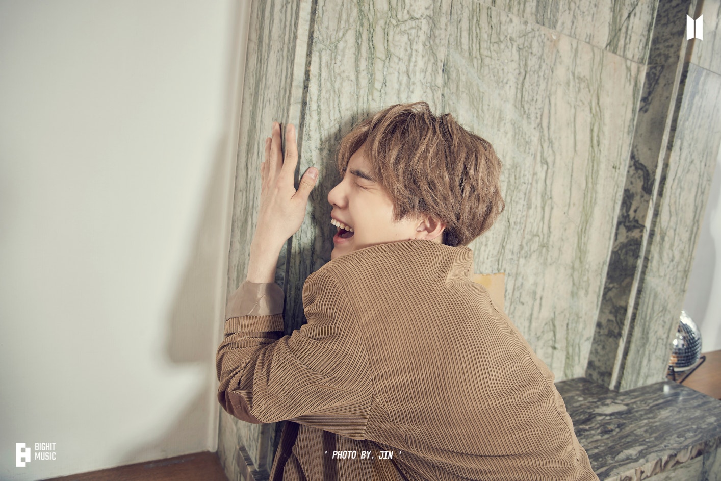 Weverse BTS Image - RUN BTS! Photo Exhibition