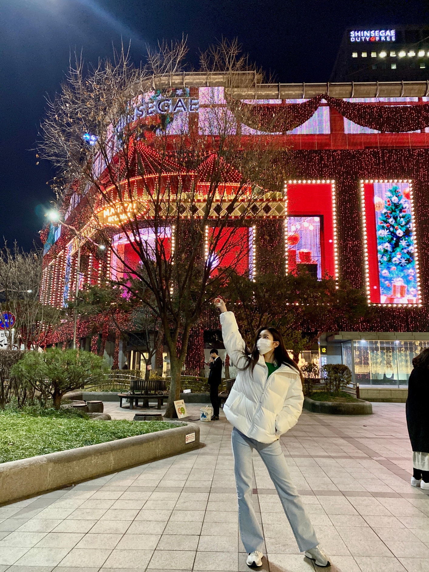 WOOAH 커뮤니티 포스트 - twinkle twinkle 🎄💓 - 우연