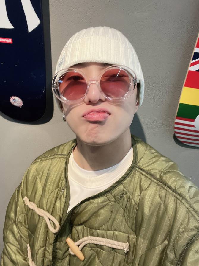 Winner Community Posts 잘자요 인서들 헤헿😎🌙😎🌙 Yoon