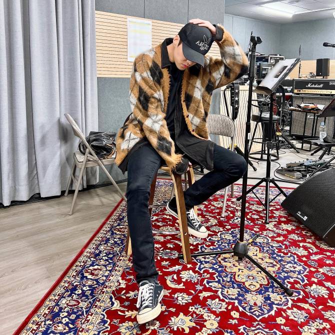 Winner 커뮤니티 포스트 그대들을 위해 열심히 노래하겠소 에헴😤 강승윤