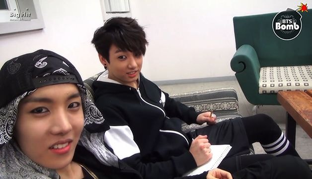 Weverse BTS Media - [2016 FESTA] BTS (방탄소년단) Special BANGTAN BOMB 5 - Let's make an autograph!