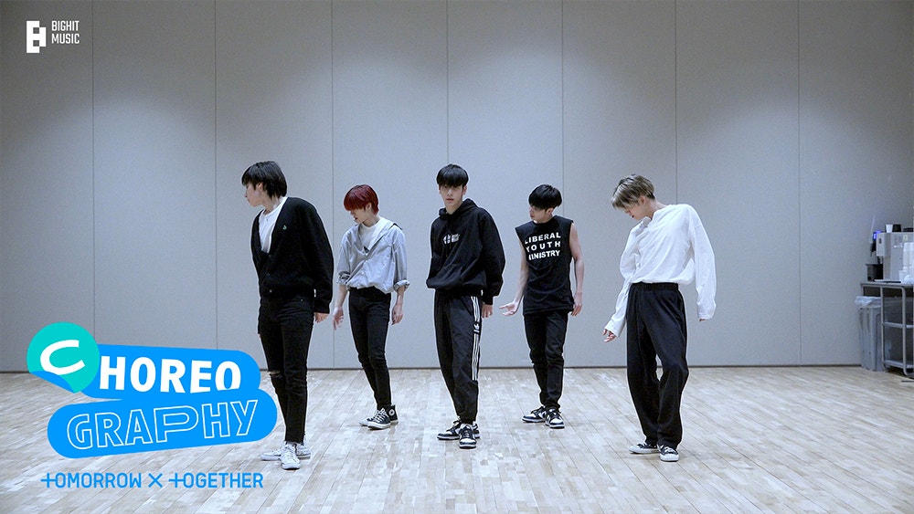 Weverse TOMORROW X TOGETHER Media - TXT (투모로우바이투게더) 'Opening Sequence ...