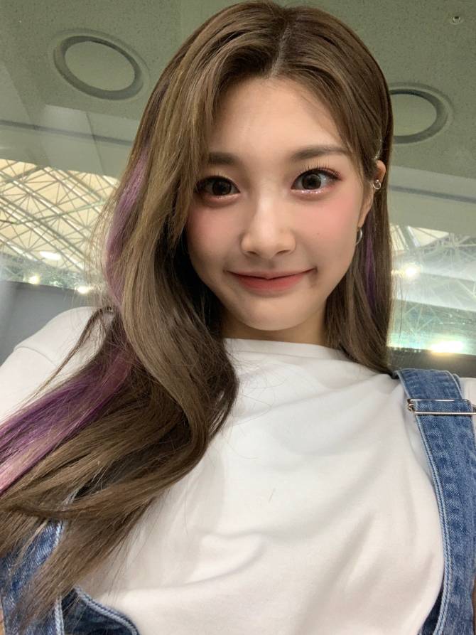 Wooah Community Posts 와우들은 지금쯤 뭐하고 있으려나☺️ 와우 보고싶다🥰 Minseo