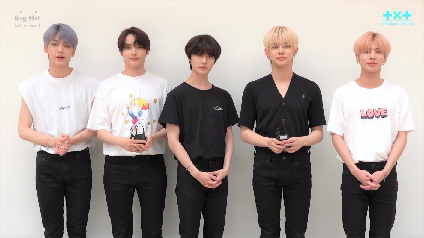 Weverse TOMORROW X TOGETHER Media - [GREETING] TXT(투모로우바이투게더) GLOBAL ...