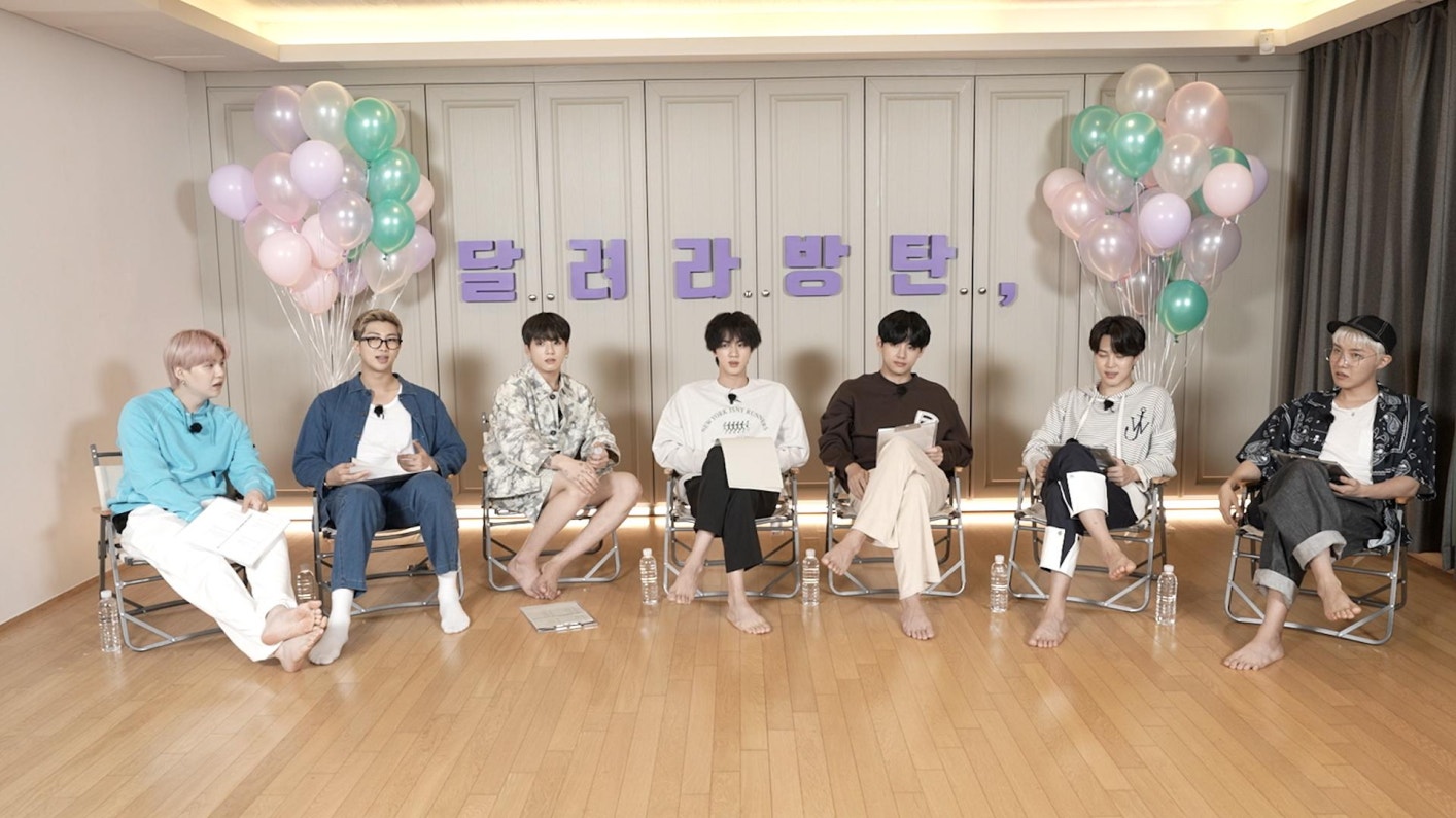 BTS Community Post - Playing legendary BTS Run games again🤣.. BBQ party ...