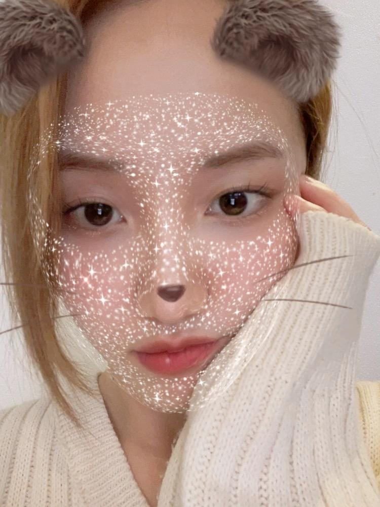 Cherry Bullet 커뮤니티 포스트 - 룰렛~~~~~~~💛 - HAE YOON