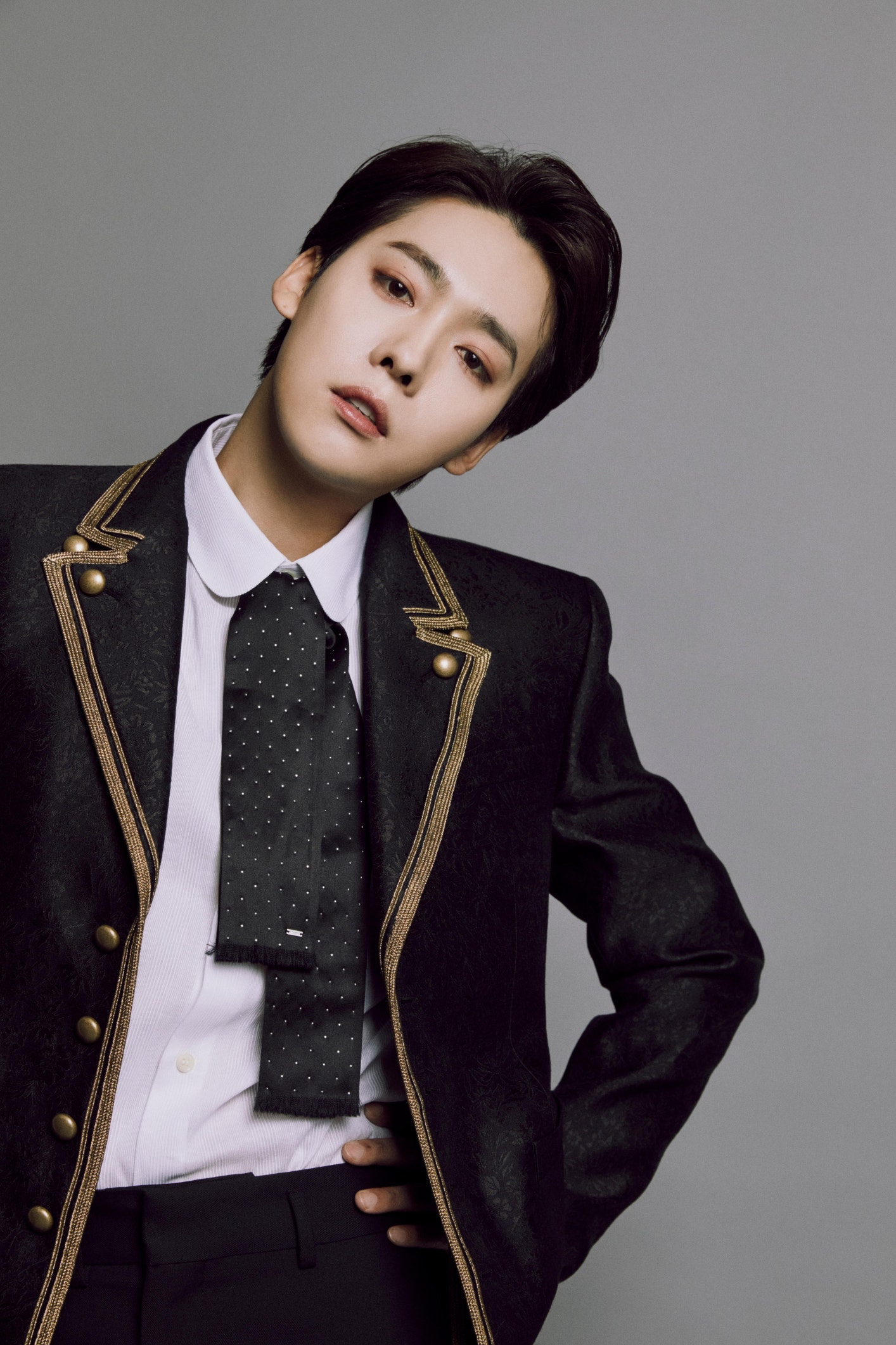 WINNER Community Posts - Hello! 💙INNER CIRCLE💙 GUESS WHO’s BACK! WINNER ...