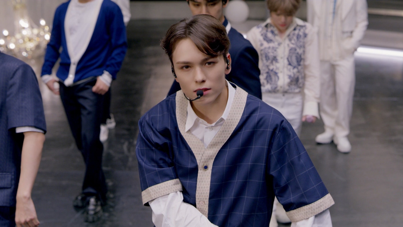 Weverse SEVENTEEN Media - [ETC]SEVENTEEN - 「Ready to love」퍼포먼스 영상(「2021 FNS가요제 여름」방송)