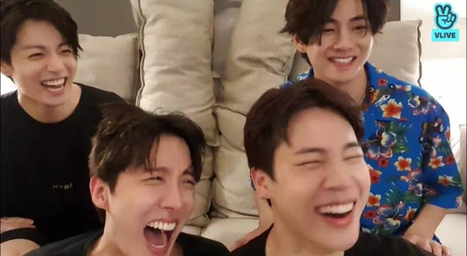 Bts Community Post Tobts 방탄 여러분 콘서트 수고하셨습니다 👏🏻 끝난 뒤에 Vlive도 와주고