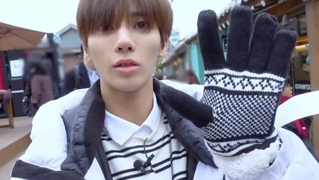 Weverse TOMORROW X TOGETHER Media - TXT (투모로우바이투게더) ‘TALK X TODAY’ EP.4