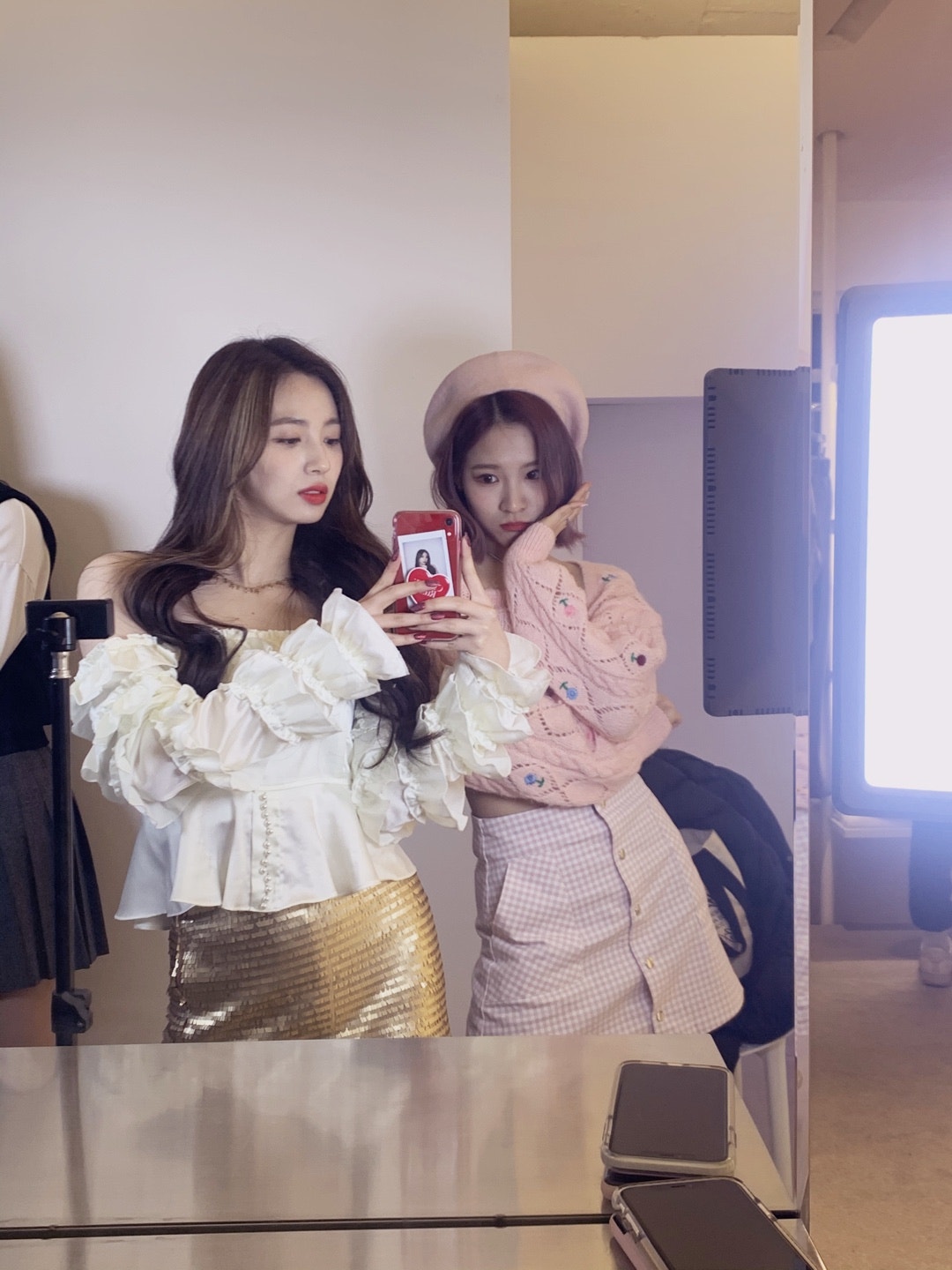 Cherry Bullet 커뮤니티 포스트 귀여운 레미레미 도레미 생일 ️ ️ 늘 밝고 상큼한 레미💜 너무너무 소중한 우리
