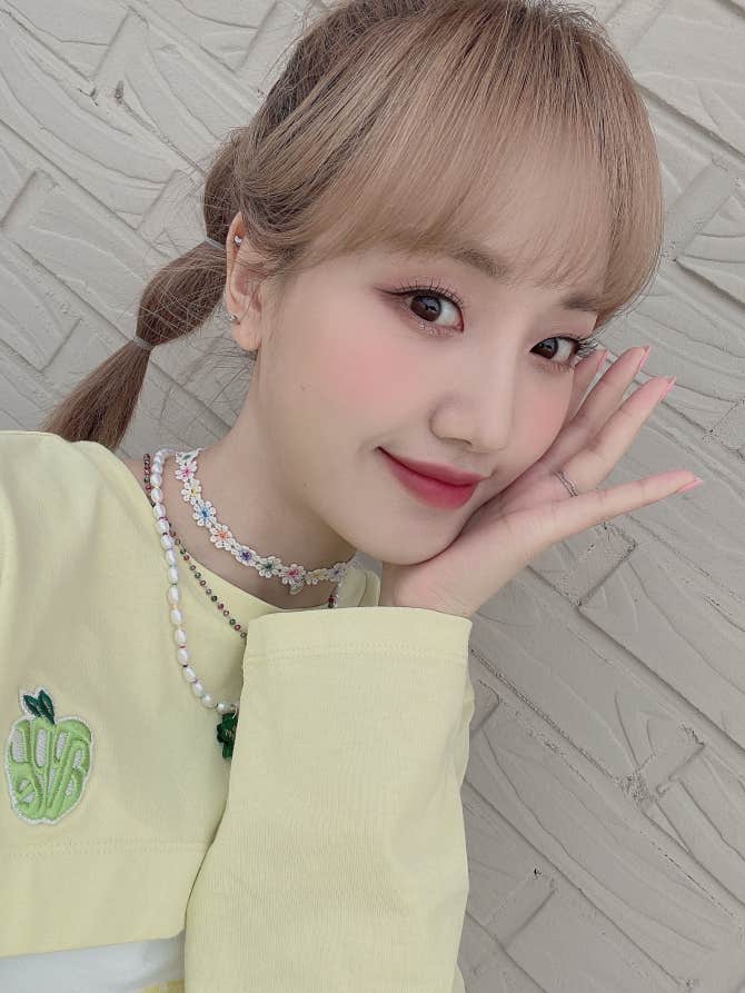 Cherry Bullet 커뮤니티 포스트 즐거웠던 촬영💛💛💛💛💛 우헤헤☺️ Hae Yoon