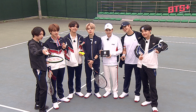 BTS Community Post - This scene of BTS practicing... There's the teen ...
