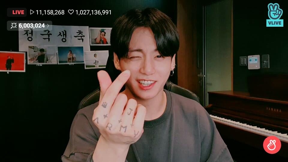 Bts Community Post 생일 축하해 전정국🥳😃🐰 신의 축복이 있기를 ️ 항상 안전하고 건강하십시오🥺🥺💜💜 당신은