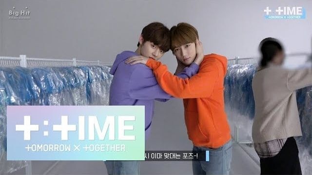 Weverse TOMORROW X TOGETHER Media - [T:TIME] Runway time! Models showed ...