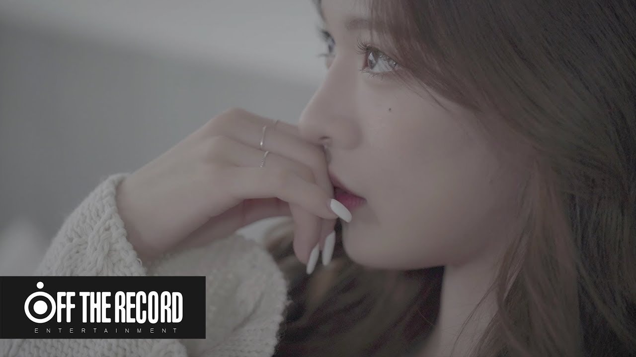 Weverse fromis_9 Media - [flaylist] '태연-Rain' cover by 채영