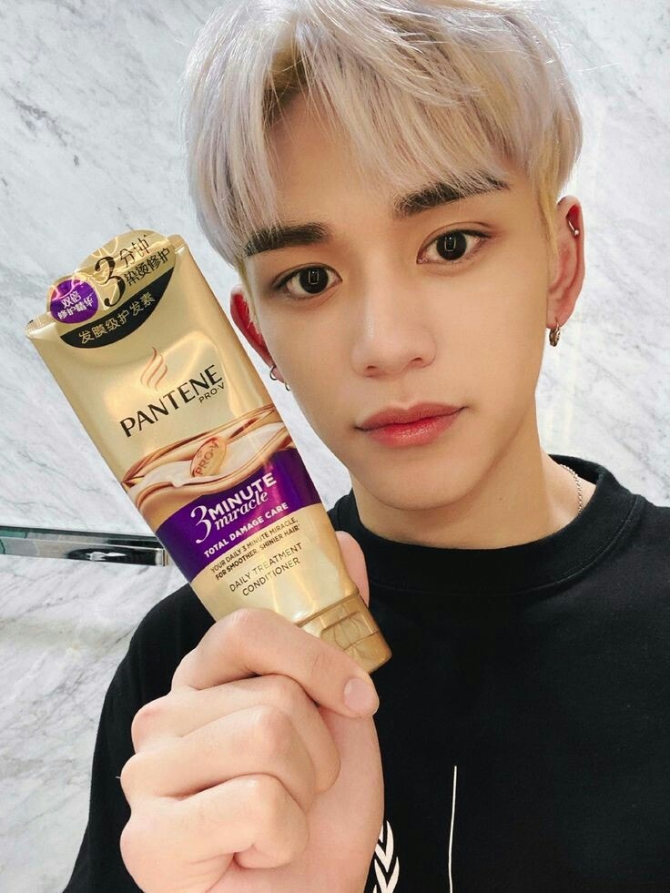 SEVENTEEN Community Post - hello jun from hello lucas from SEVENTEEN ...