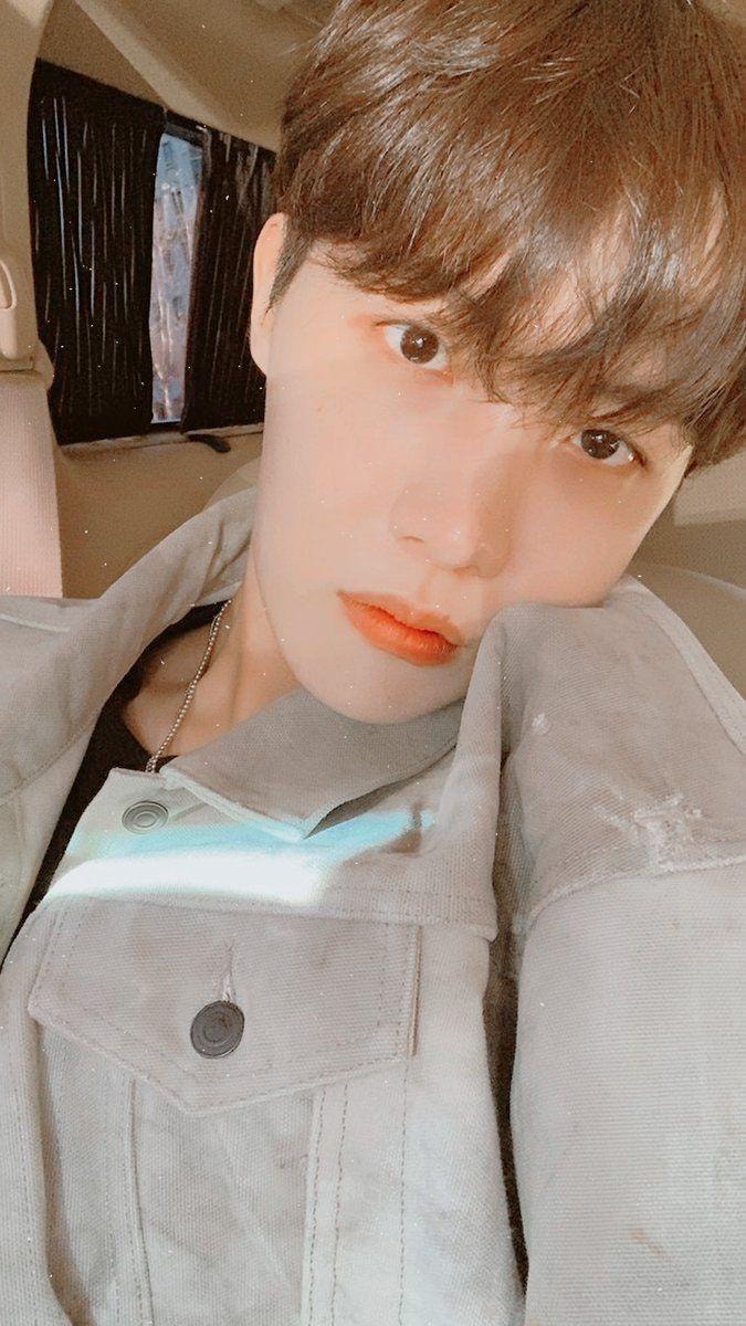 BTS Community Post - him♡