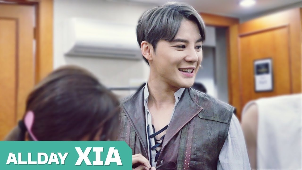 위버스 KIM JUN SU Media - 김준수 (XIA)ㅣ뮤지컬 '엑스칼리버' 샤아더 데뷔하던 날 🤴🏻