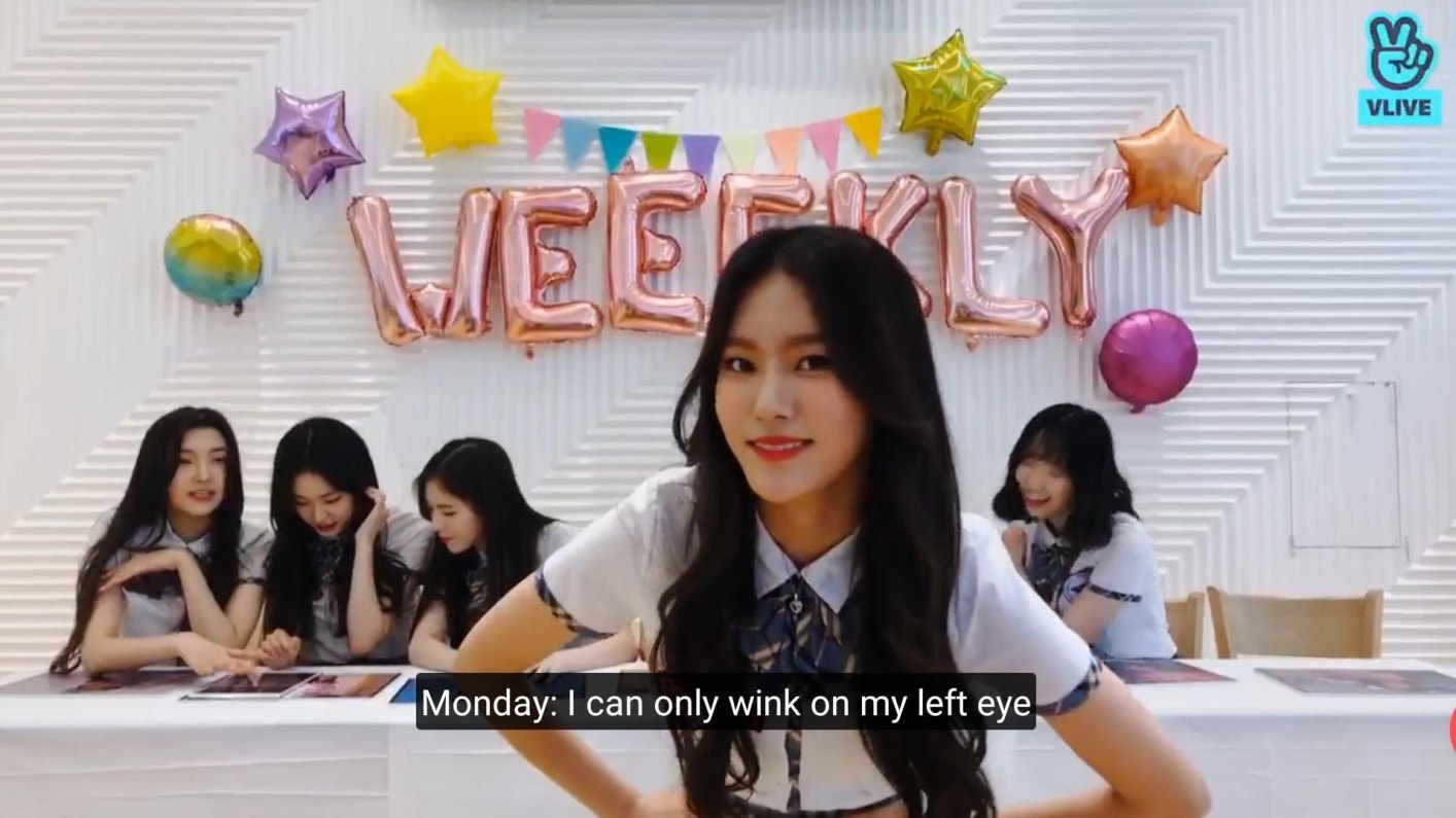 Weeekly Community Post 데이데이 먼데이 안녕~ 저 궁금해용 지금까지 오른쪽눈으로 윙크 못해요 To