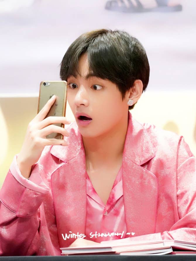 Bts Community Post 태형 오빠 너무 심하게 그리워 🙁🥺😩😭😭😭 잘 지내 돌보고 행복하세요 보라해💜💜💜💜