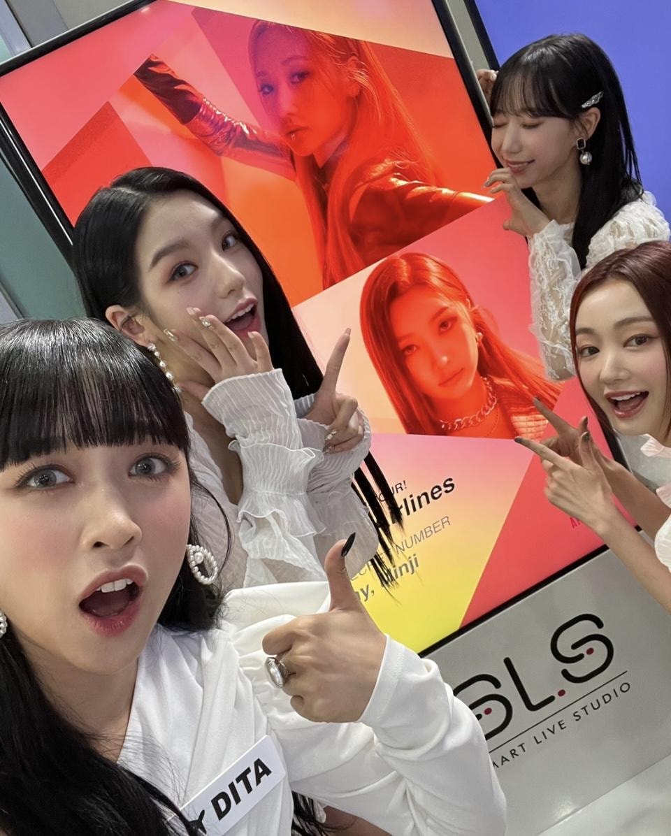 SECRET NUMBER Community Post - 민지니 잘한다 잘한다 잘~~~한~~다😽💕 Secret Airlines ...