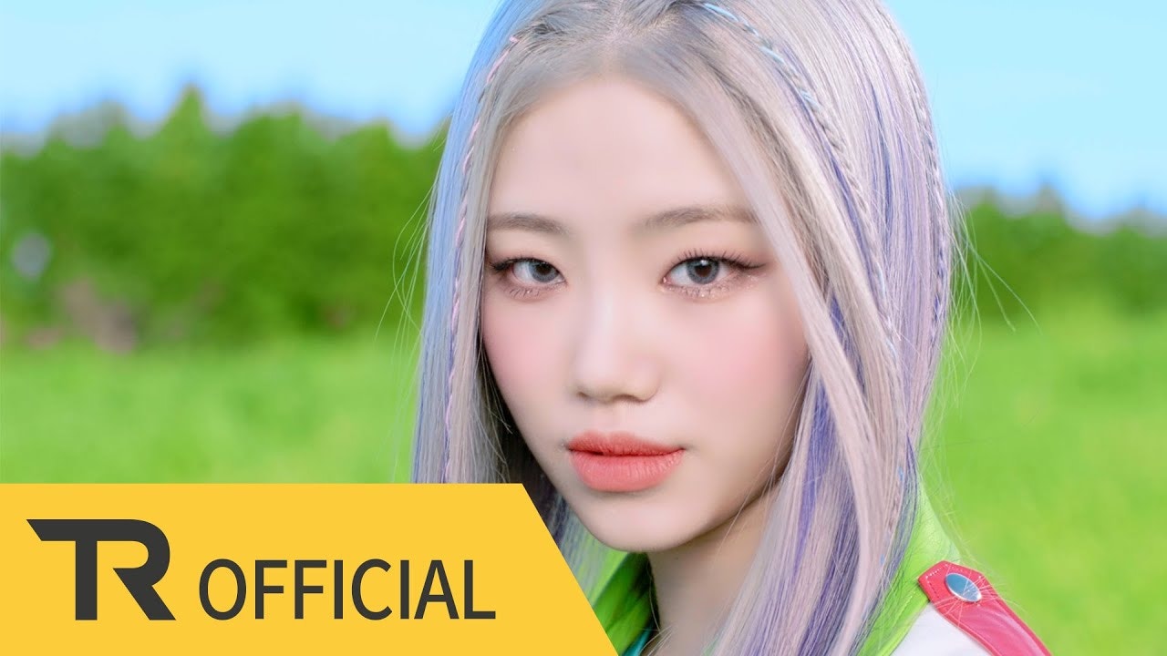 Multimedia de TRI.BE de Weverse - TRI.BE(트라이비) "RUB-A-DUM" CONCEPT FILM HYUNBIN