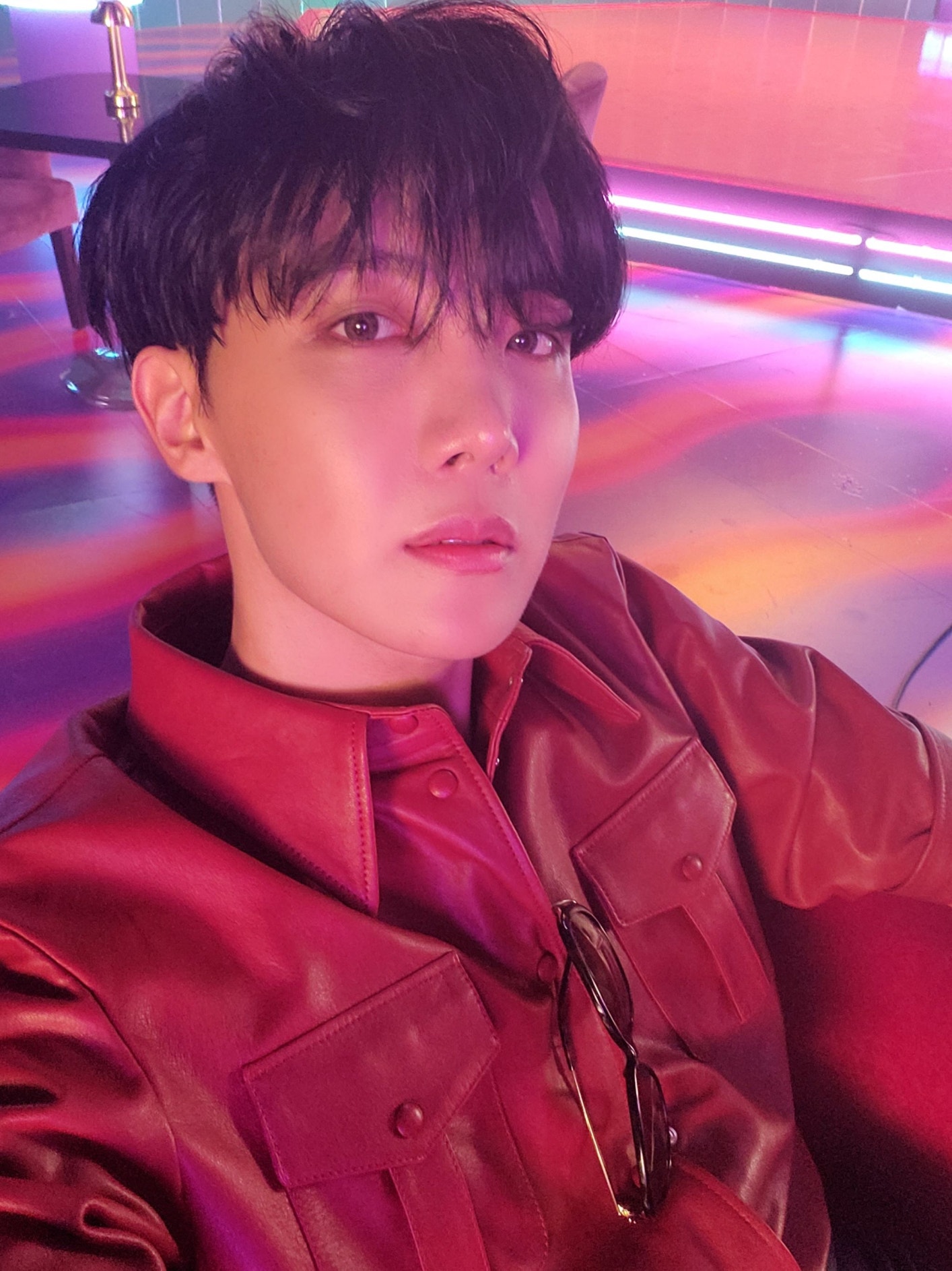 Bts Community Post 사실 저는 호비가 제게 포스터에 답 해주길 바랐지만 그들이 더 좋아하고 잘하는 사람들에게