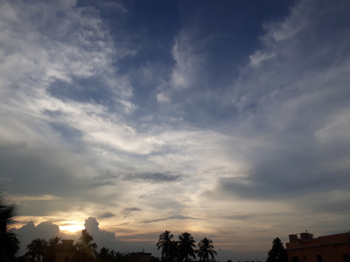 BTS 커뮤니티 포스트 - The fact that you and me share the same sky fills me ...