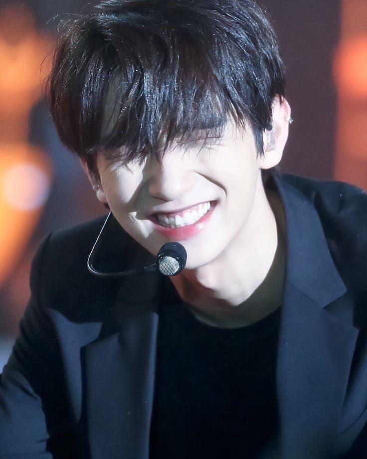 SEVENTEEN Community Post - HI BEFORE THIS DAY END, I WANT TO GREET U ...