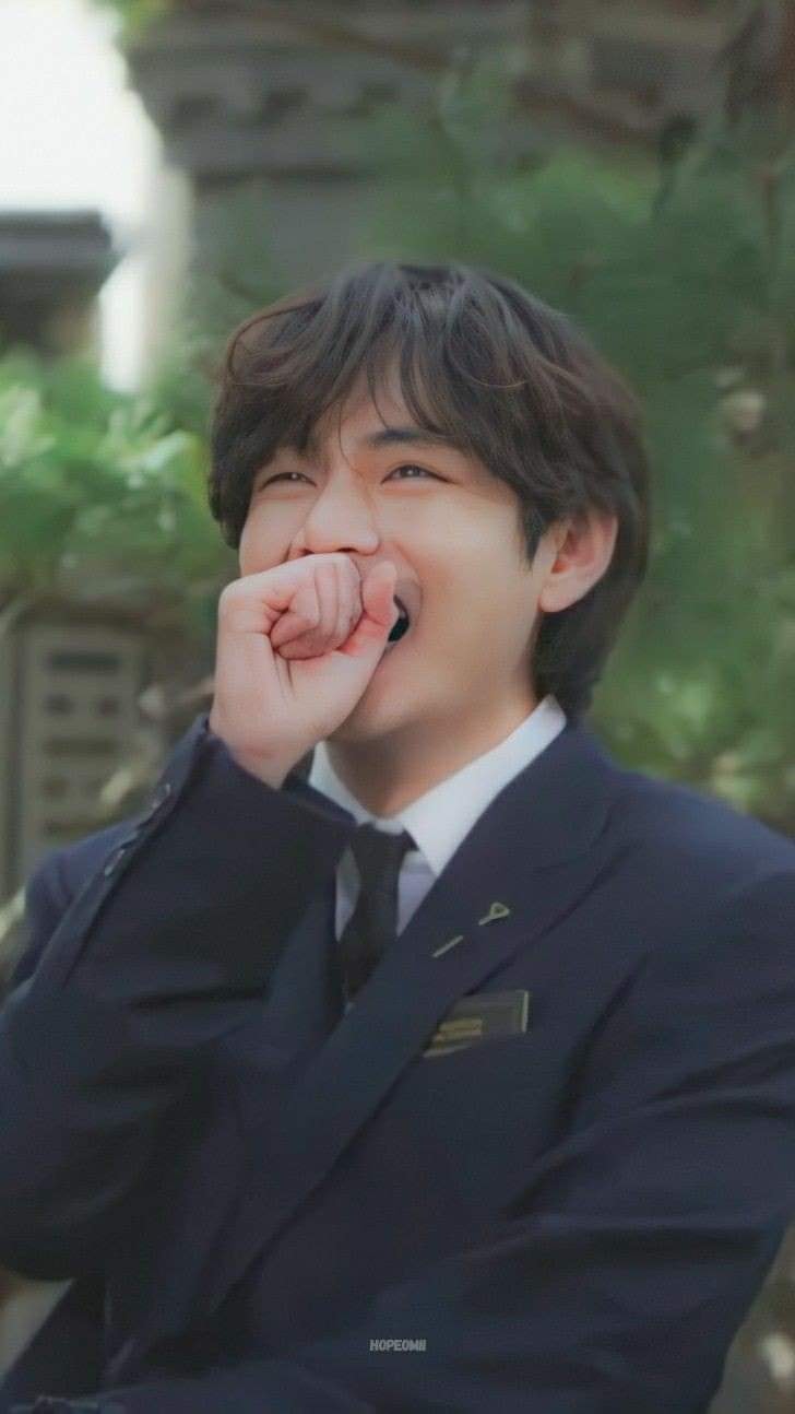 BTS Community Post - Hello Mr tae tae 🙆💜 I'm here to ask you for your ...