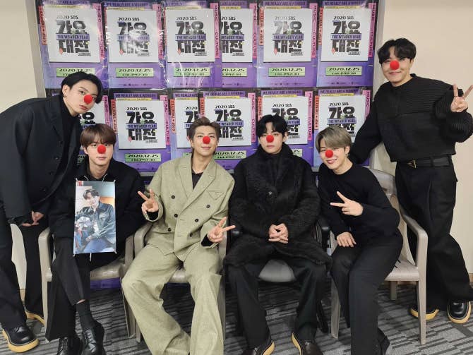 BTS Community Post - 💌 𝐀 𝐌𝐄𝐒𝐒𝐀𝐆𝐄 𝐅𝐑𝐎𝐌 𝐏𝐎𝐑𝐓𝐔𝐆𝐔𝐄𝐒𝐄 𝐀𝐑𝐌𝐘 𝐓𝐎 𝐁𝐓𝐒 💌 여보세요. 이것은 포르투갈 군대가 우리의 가장 큰 자부심 인 ...