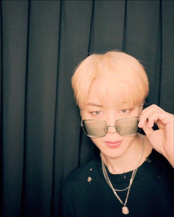 BTS Community Posts - Jimin photo booth💜📸 #httpbangtan #httpchim