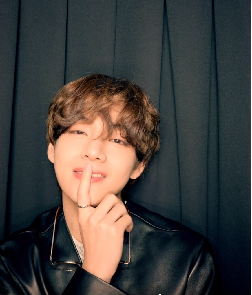 BTS Community Post - the most beautiful face pf the world #tae_tae # ...