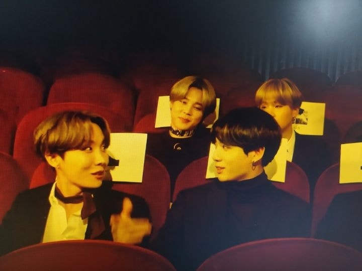 Bts Community Post ㅋㄱㅋㄱㅋㅋ이거 각자 최애보는 짤이래욬ㅋㅋㅋ 넘 귀여움ㅁㅋㄱㅋㅋㅎㅋ 시선은 거짓말을 안햌ㅋㅋㅋㅋㅋ