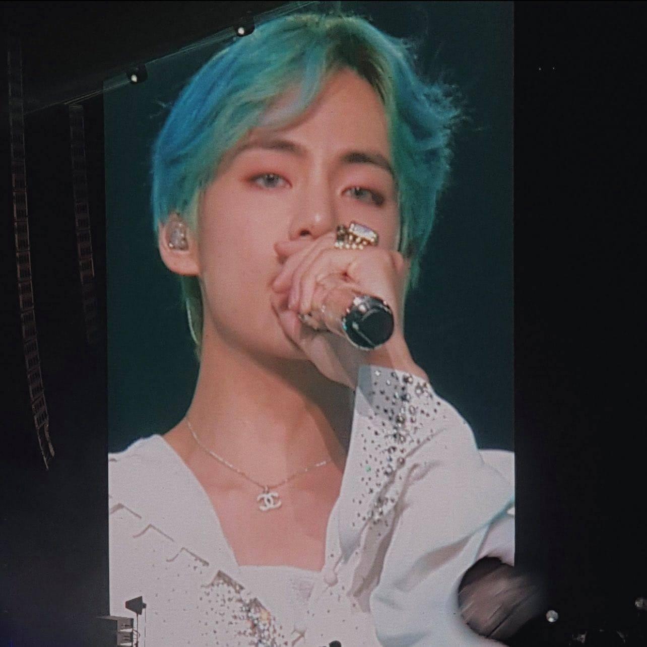 BTS Community Post - TAE WITH BLUE HAIR LOOKS MORE BEAUTIFUL THAN A ...