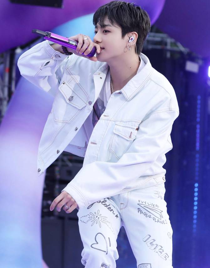 Bts Community Posts Happy Birthday Jk💜🎂 태어나줘서 너무 고마워 너무 좋아💜 ️💜 앞으로도