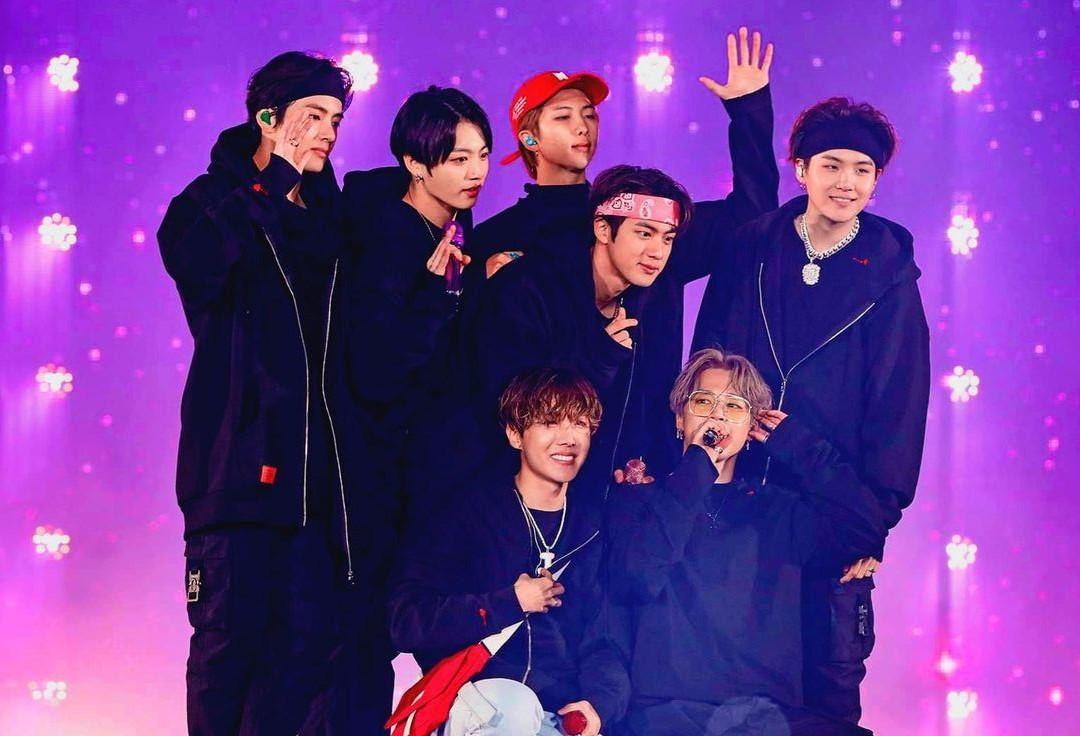 BTS Community Post - #Purplecolor #To태형 #아미아르헨티나🇦🇷 "En tus ojos puedo ...