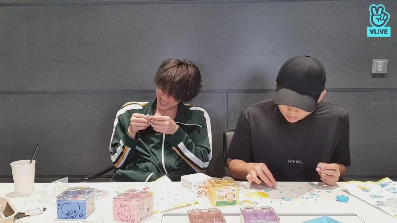 Bts Community Post 나는 오늘 슬프다 하지만 당신은 와서 나는 너무 행복합니다 Seokjin Namjoon