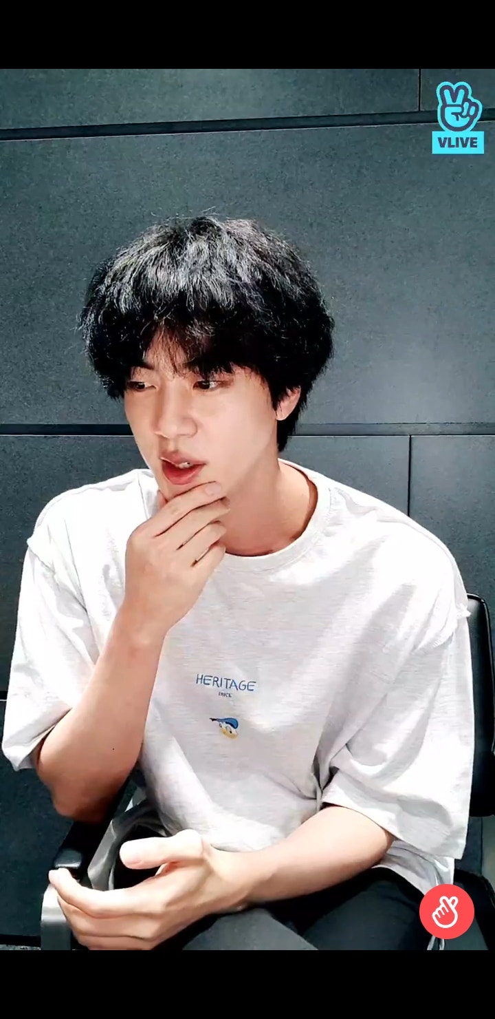 BTS Community Post - I missed 🔴 Vlive of my butterfly 🦋 but it's ok ATLAST 🦋jin🧐came to see 🌼 ...