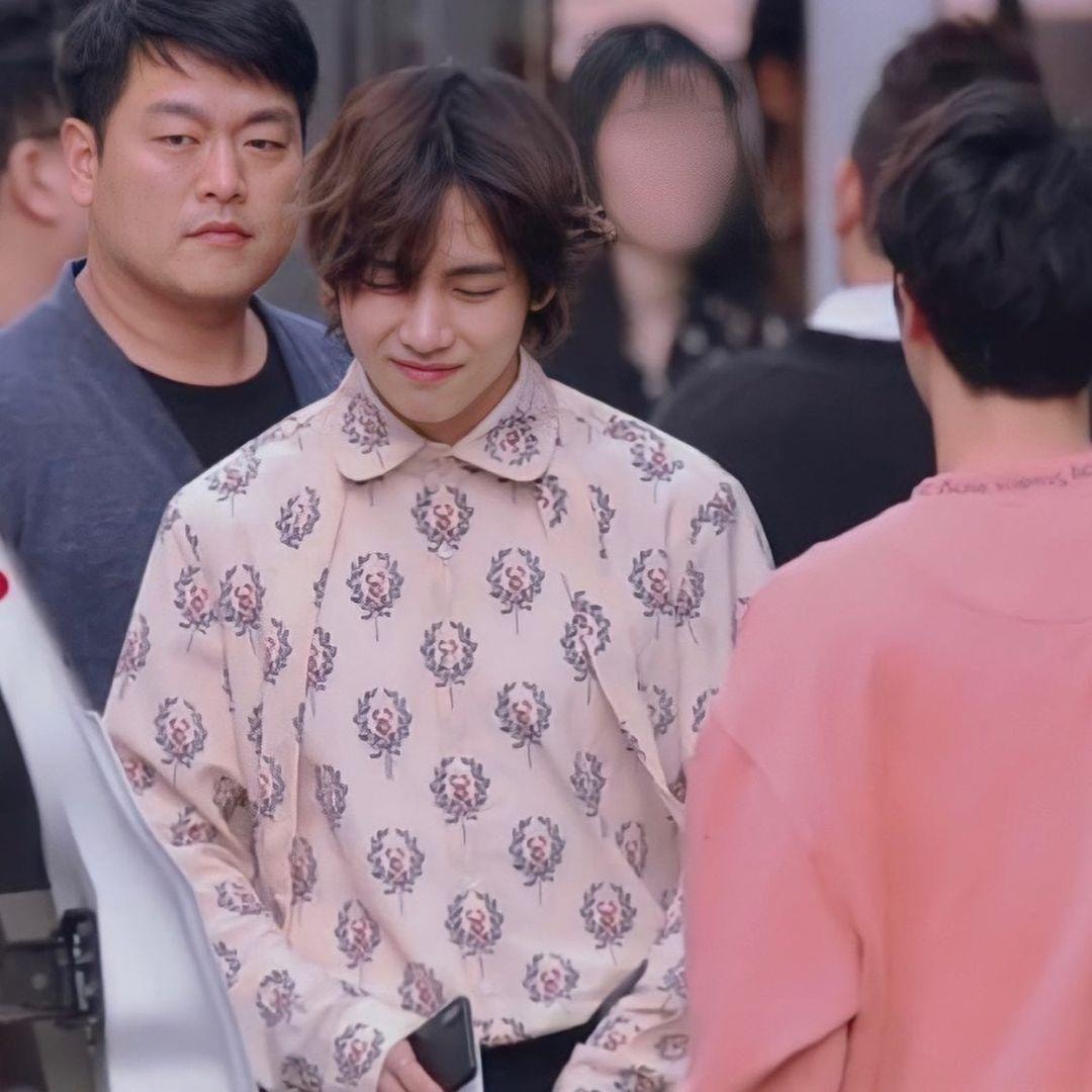 BTS Community Post - Taehyung-ah~ I love you. I deeply love you. I love you with every piece of ...