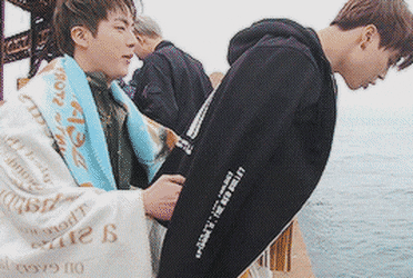 BTS Community Post - 1365244♡ :)