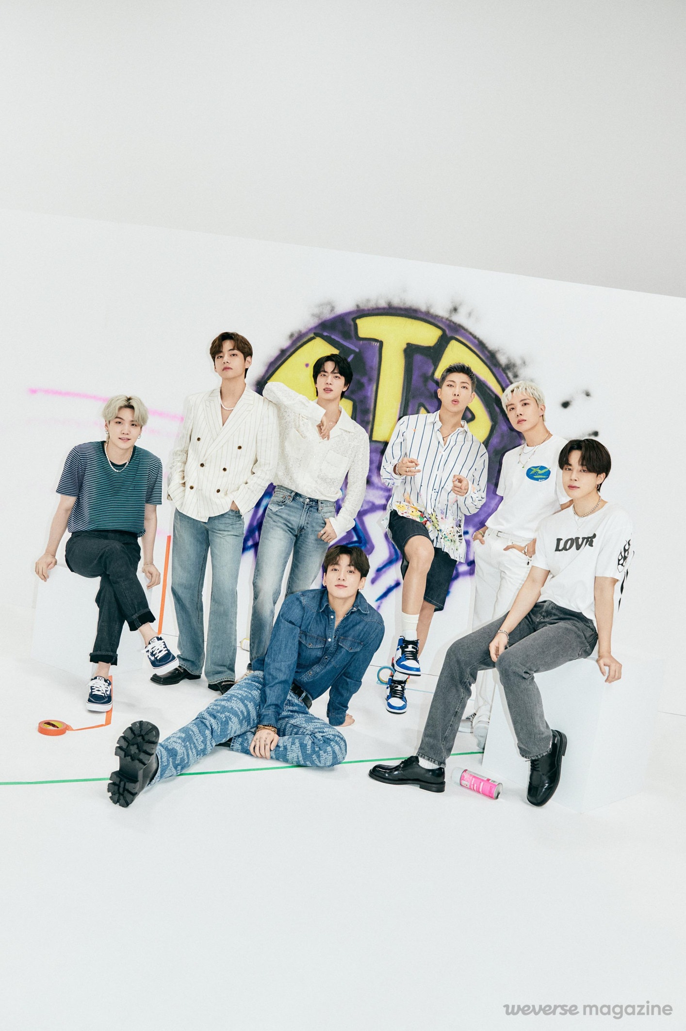 BTS Community Post - #2021_AMAs_BTS 레드카펫 봤어요!!! 7명의 웃는 얼굴을 볼 수 있습니다서 ...