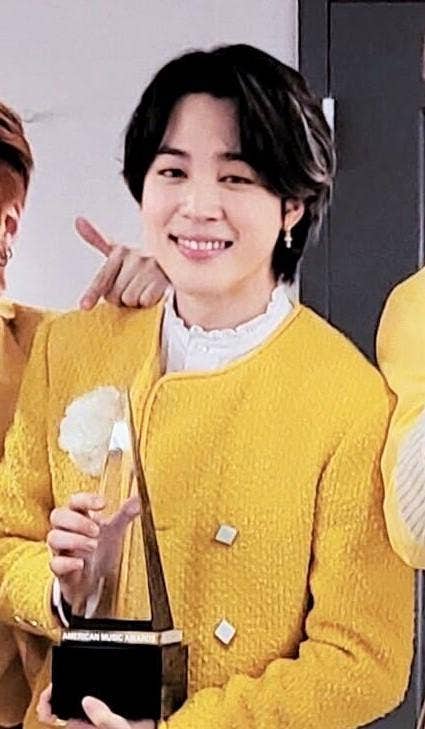 Bts Community Post 🇺🇸🐥⩛🐥jimin🧡time🐥⩛🐥🇺🇸 지민아 축하합니다💜 이쪽은 Pm10 13