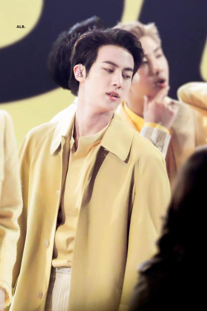 Bts Community Post Tojin 생일 축하 해요김석진 항상 행복하다 Army에 관해서는 당신은 그것을