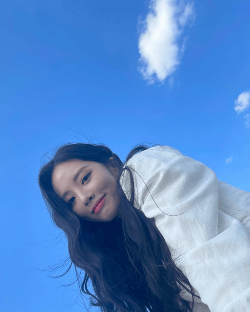 Fromis 9 Community Post 포바 누구지