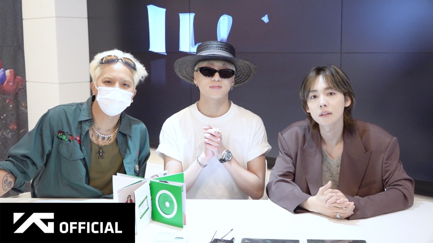 WINNER - 4th MINI ALBUM [HOLIDAY] ALBUM UNBOXING